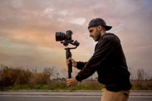 How To Keep Camera Steady While Walking Or Filming – Wise Photographer