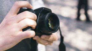 How To Keep Camera Steady While Walking Or Filming – Wise Photographer